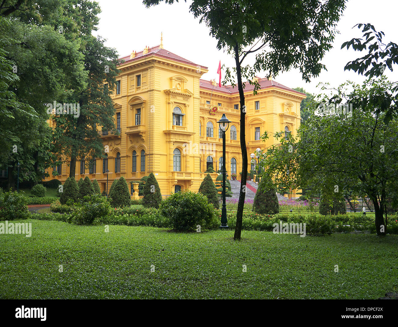 L'architecture coloniale française à Hanoi Vietnam Photo Stock - Alamy