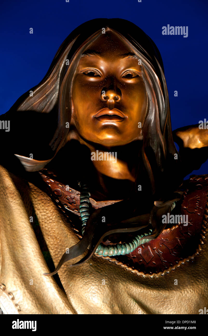 Sacagawea statue, Parc Marin de Cascade Locks, Cascade Locks, Columbia ...