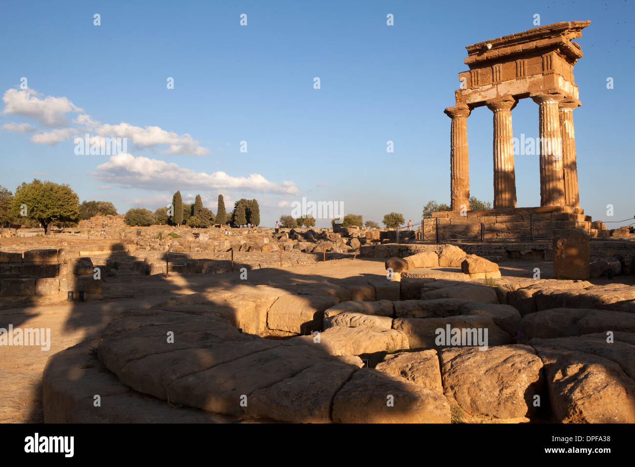 Dans la Vallée des Temples, Castor et Pollux, symbole de la ville ...
