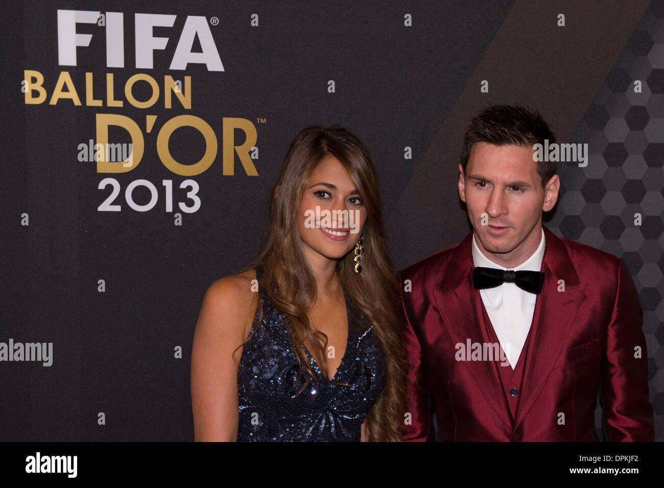 Lionel messi and antonella roccuzzo Banque de photographies et d’images ...