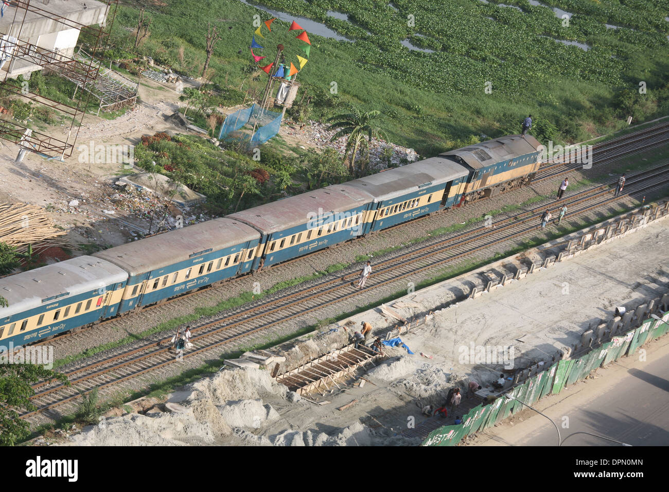 Dhaka train Banque de photographies et d’images à haute résolution - Alamy