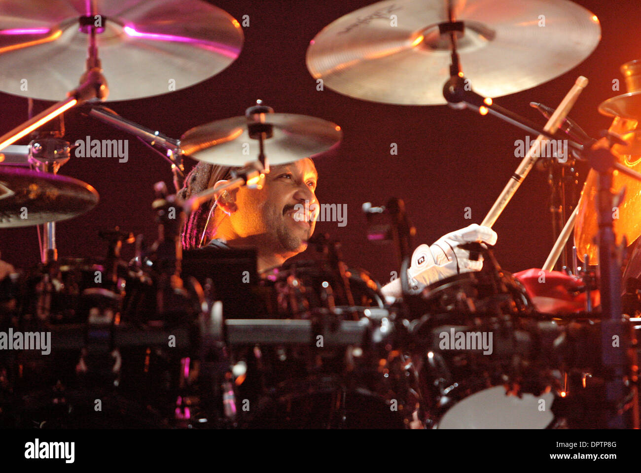 Dave matthews band drummer carter Banque de photographies et d’images à ...