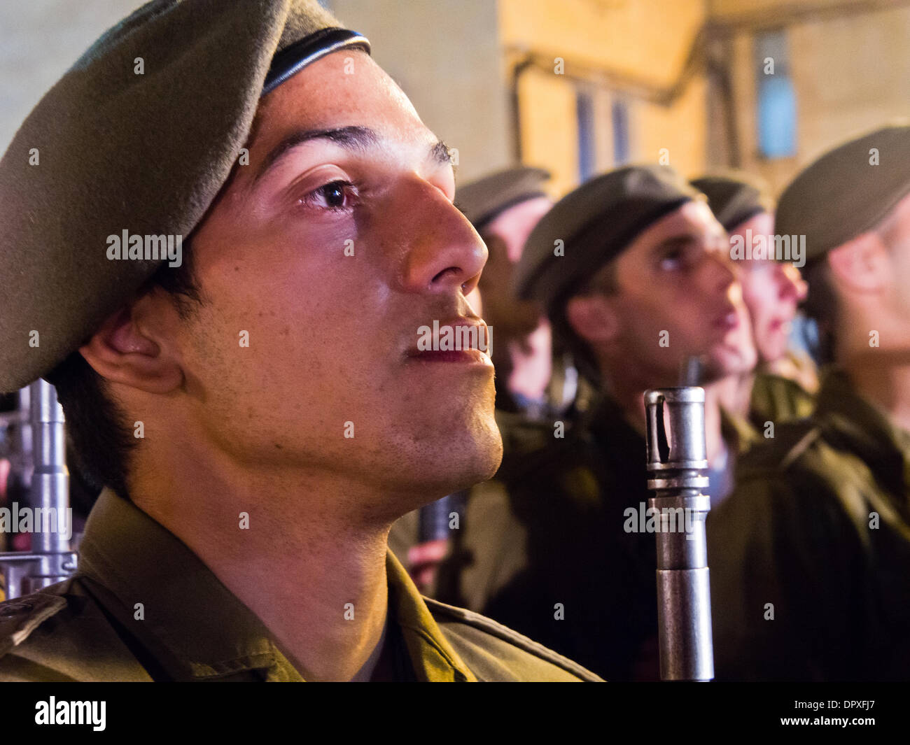 Idf paratroopers kotel ceremony Banque de photographies et d’images à ...