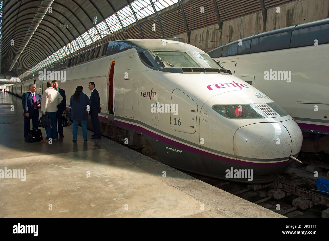 Ave train spain Banque de photographies et d’images à haute résolution ...