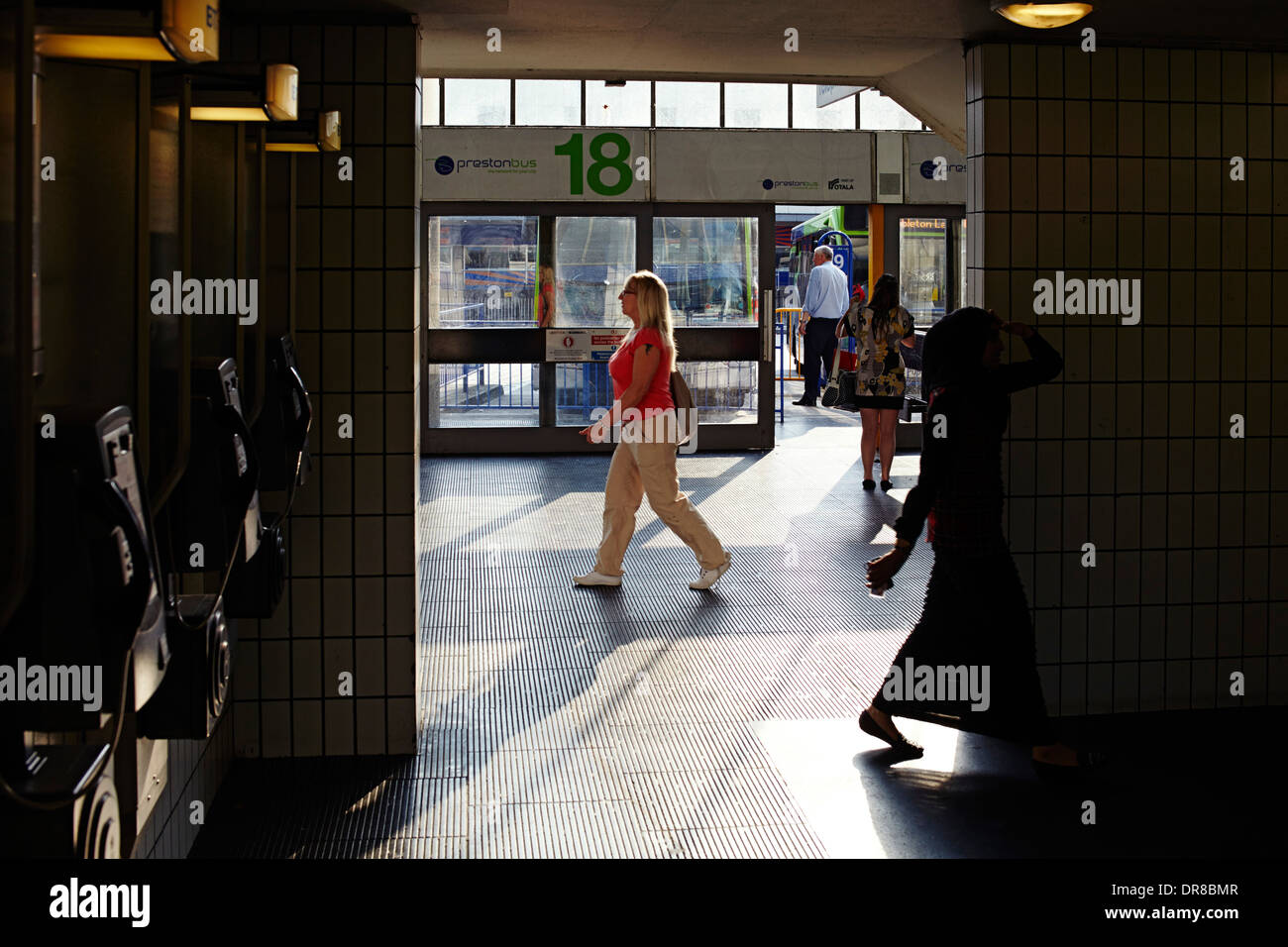 Intérieur de la gare routière Banque de photographies et d’images à ...