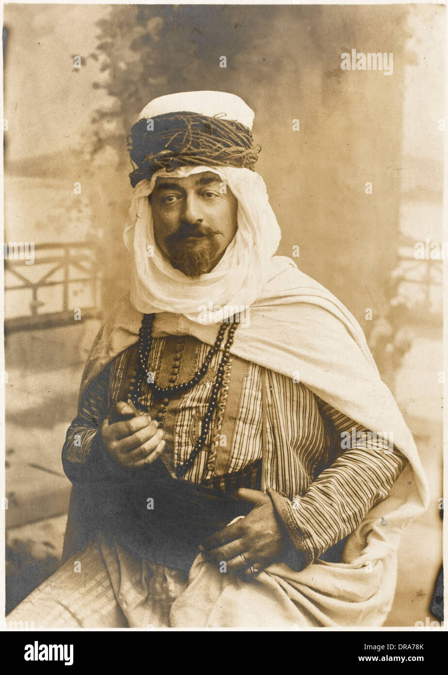 Costume algeriens Banque de photographies et d’images à haute ...