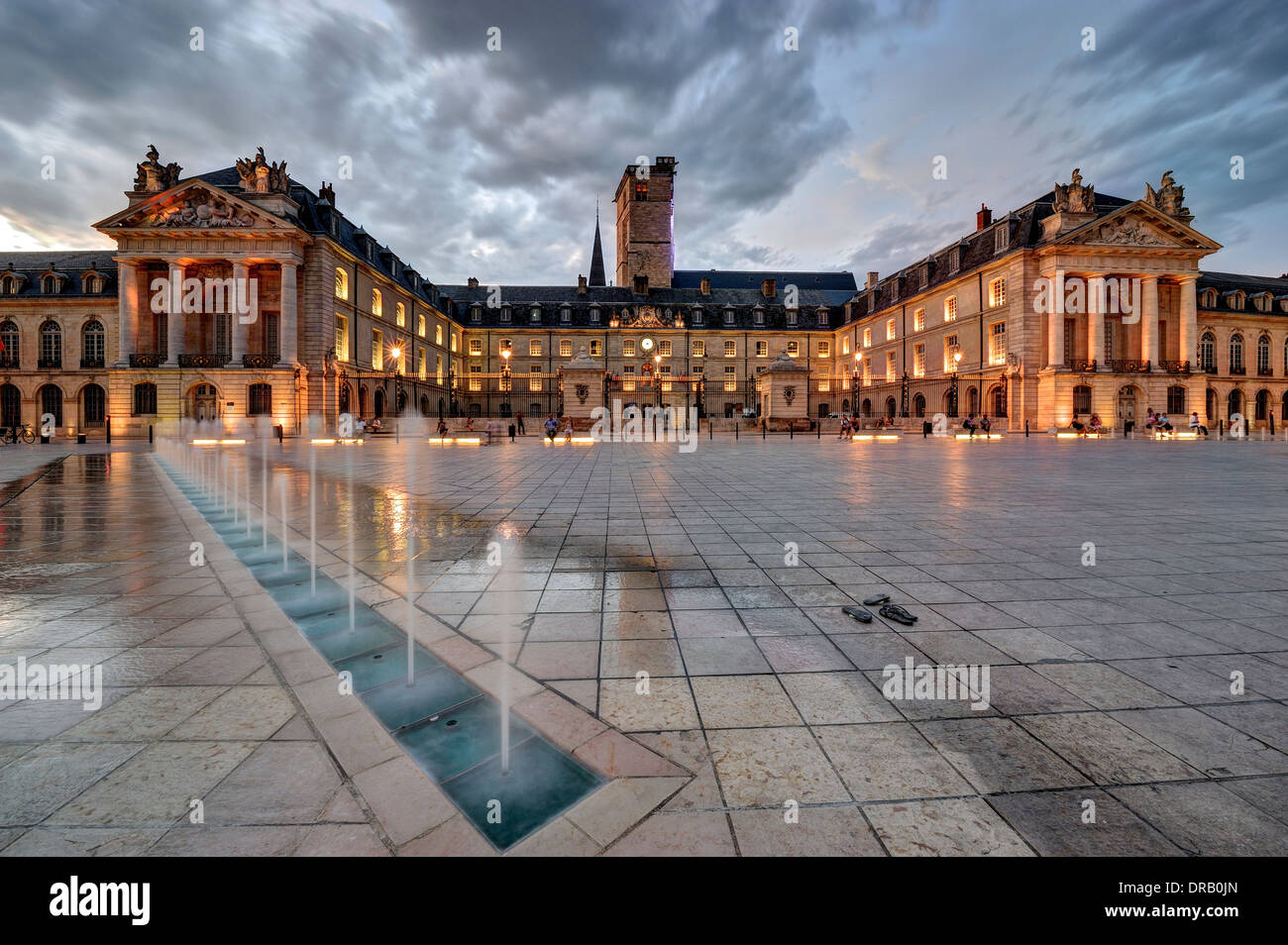 Dijon, place de la libération au coucher du soleil Photo Stock - Alamy