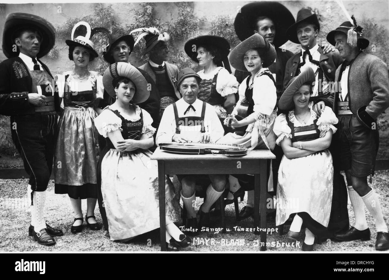 Costume traditionnel autrichien Banque de photographies et d’images à ...