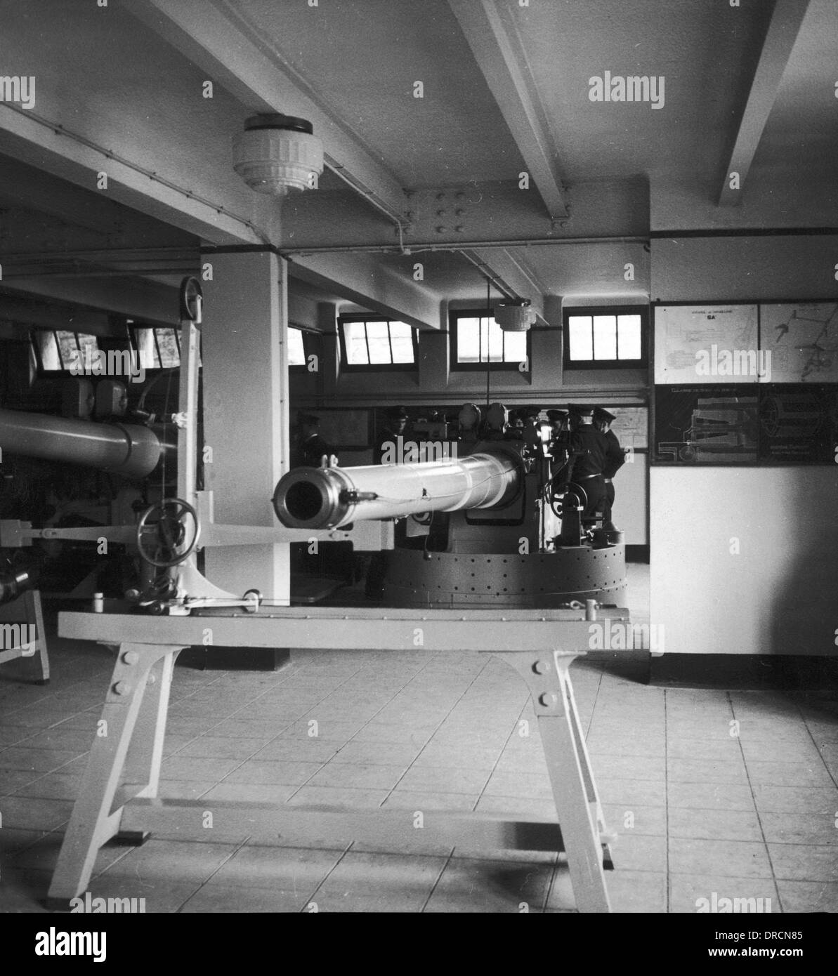 Armes navales de la seconde guerre mondiale Banque de photographies et ...