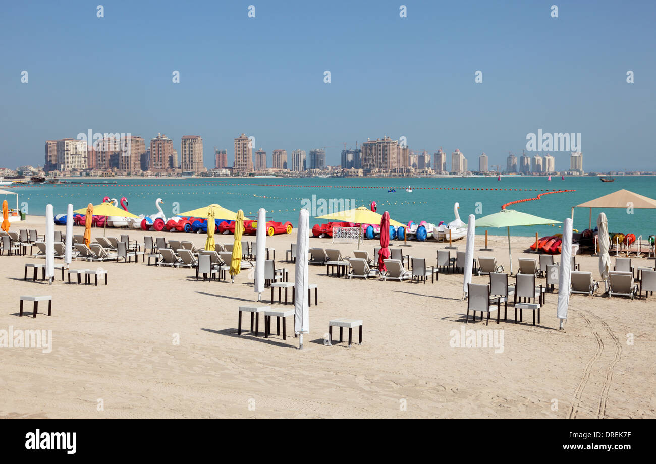 Plage de Katara Cultural Village à Doha, au Qatar, au Moyen-Orient ...