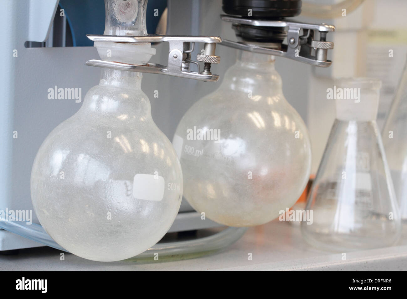 Ballon chimique Banque de photographies et d’images à haute résolution ...