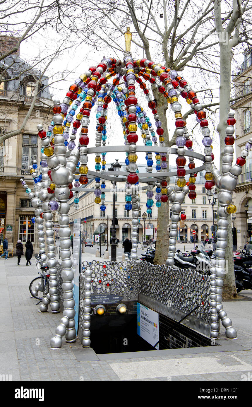 La station de métro de la Place Colette, Palais Royal-Musée du Louvre ...