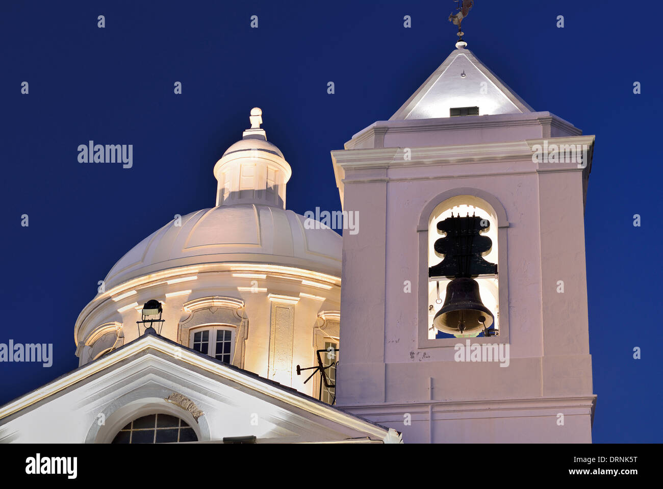 Cloche coupole Banque de photographies et d’images à haute résolution ...