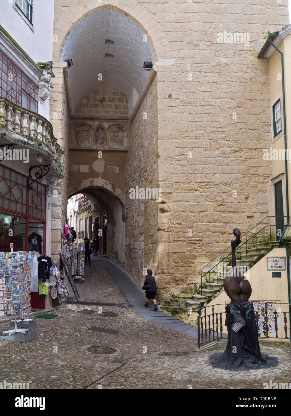 Arco de almedina Banque de photographies et d’images à haute résolution ...