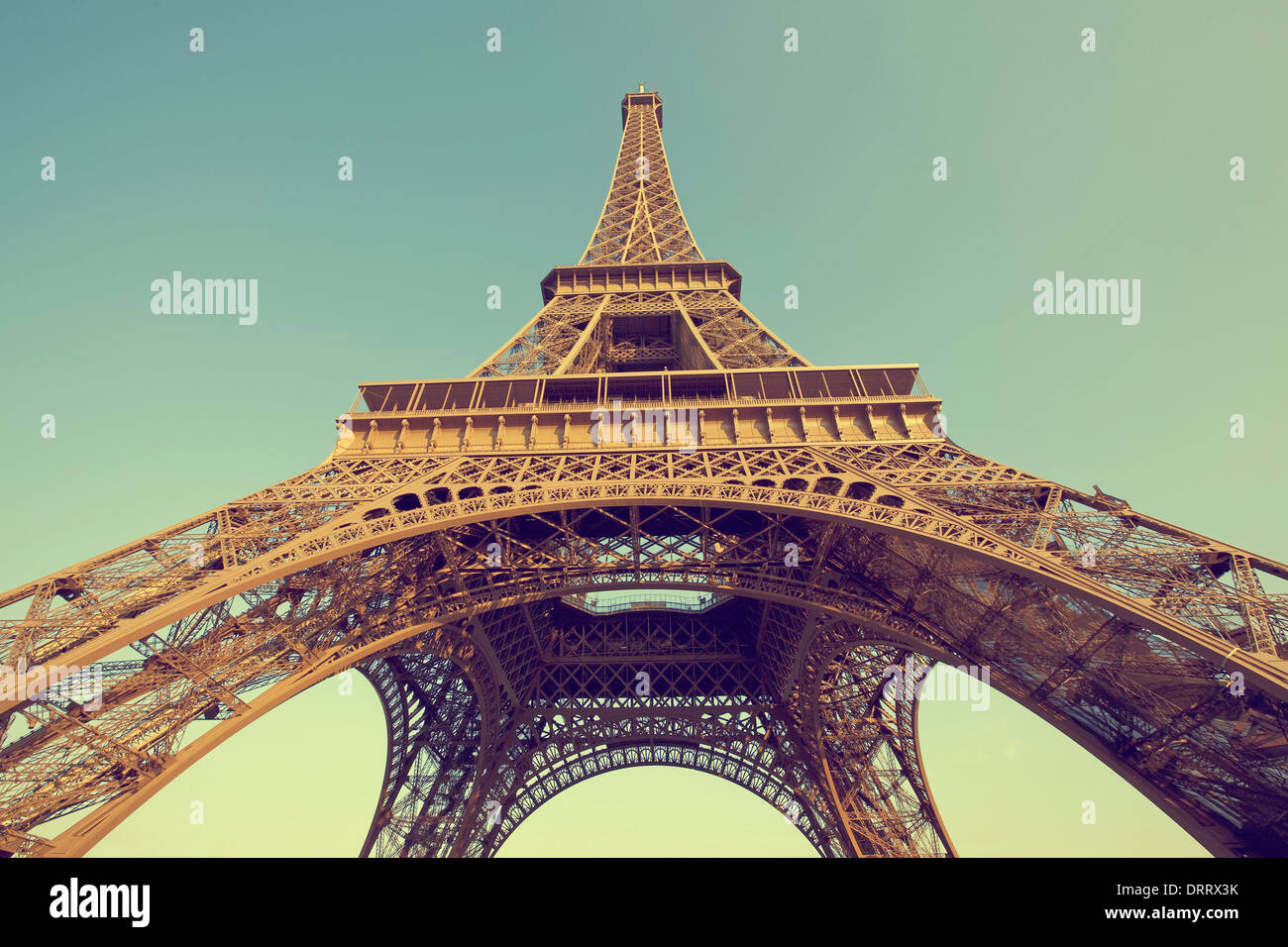 Construction en acier de la tour eiffel Banque de photographies et d ...