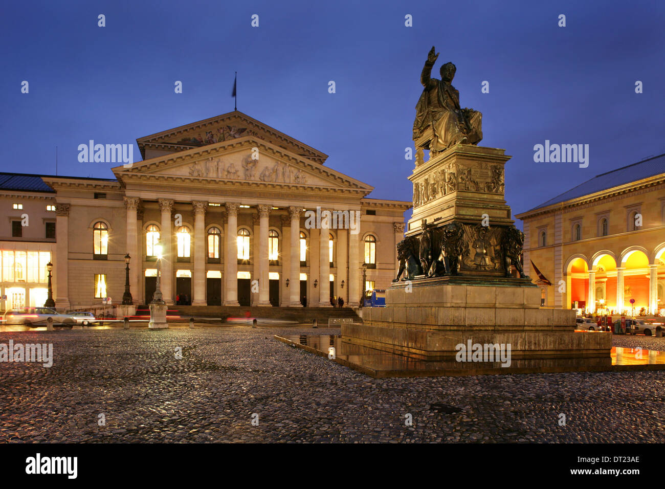 Le Bavarian State Opera House ou Bayerische Staatsoper, Max-Joseph ...
