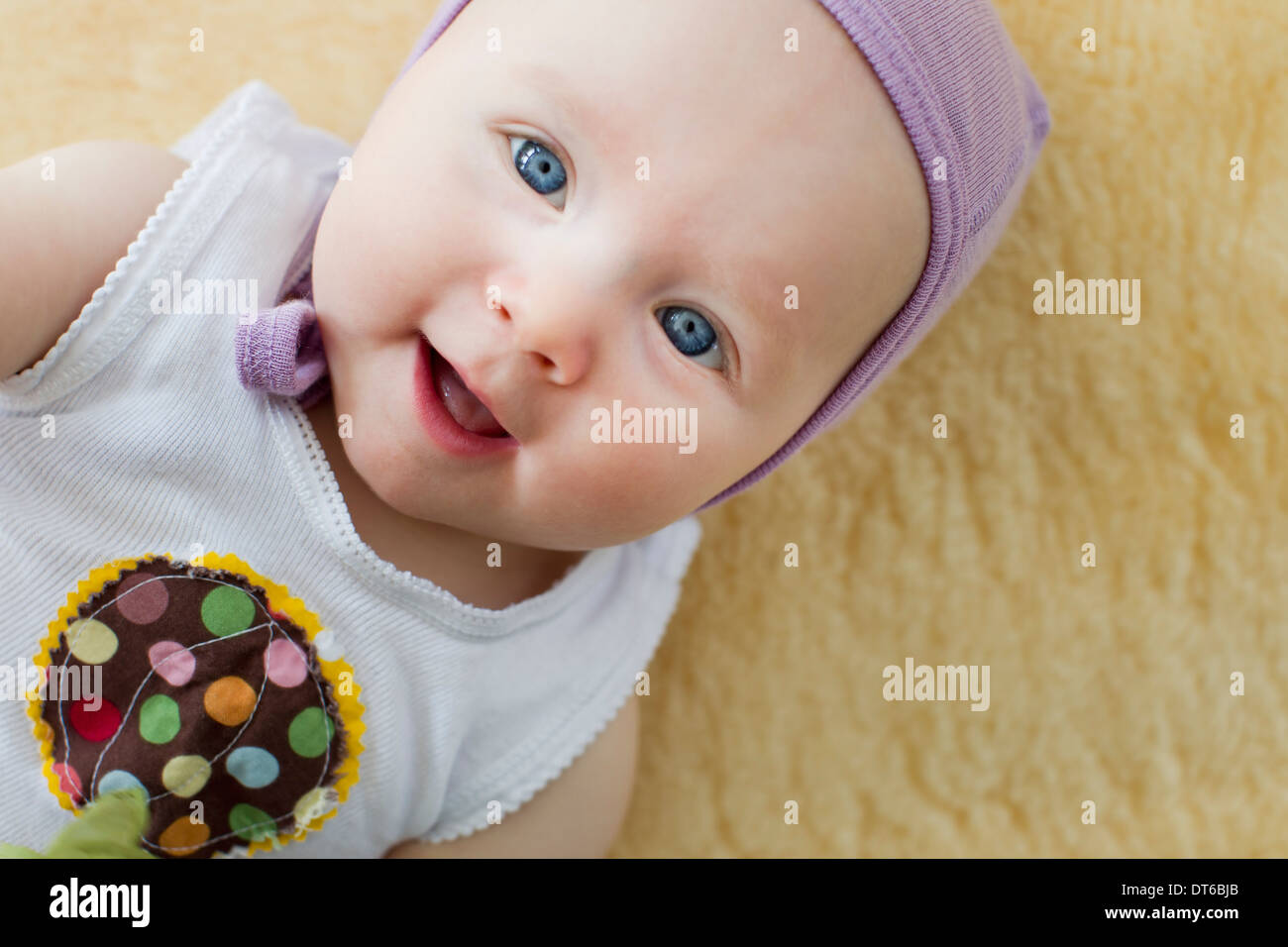 Portrait Jolie Petite Fille Banque d'image et photos - Alamy