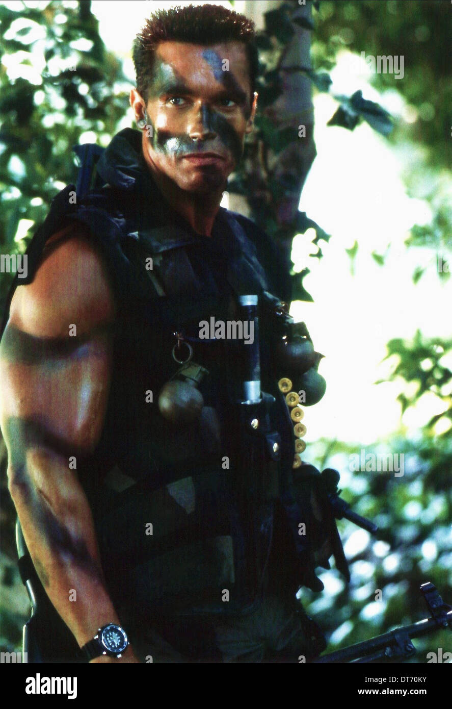 Arnold Schwarzenegger In Commando Banque d'image et photos - Alamy