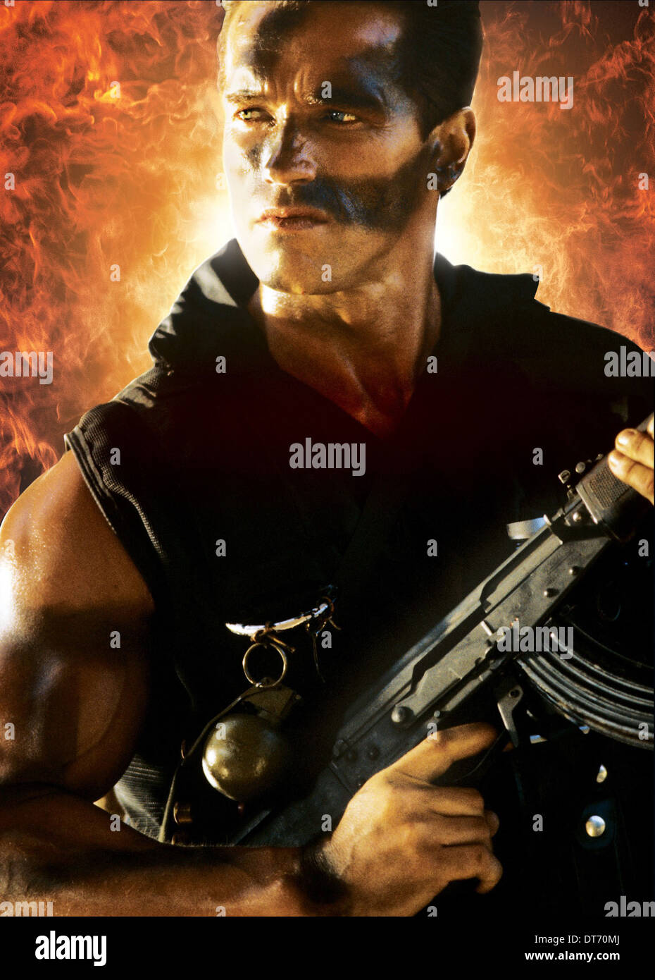 Arnold Schwarzenegger In Commando Banque d'image et photos - Alamy
