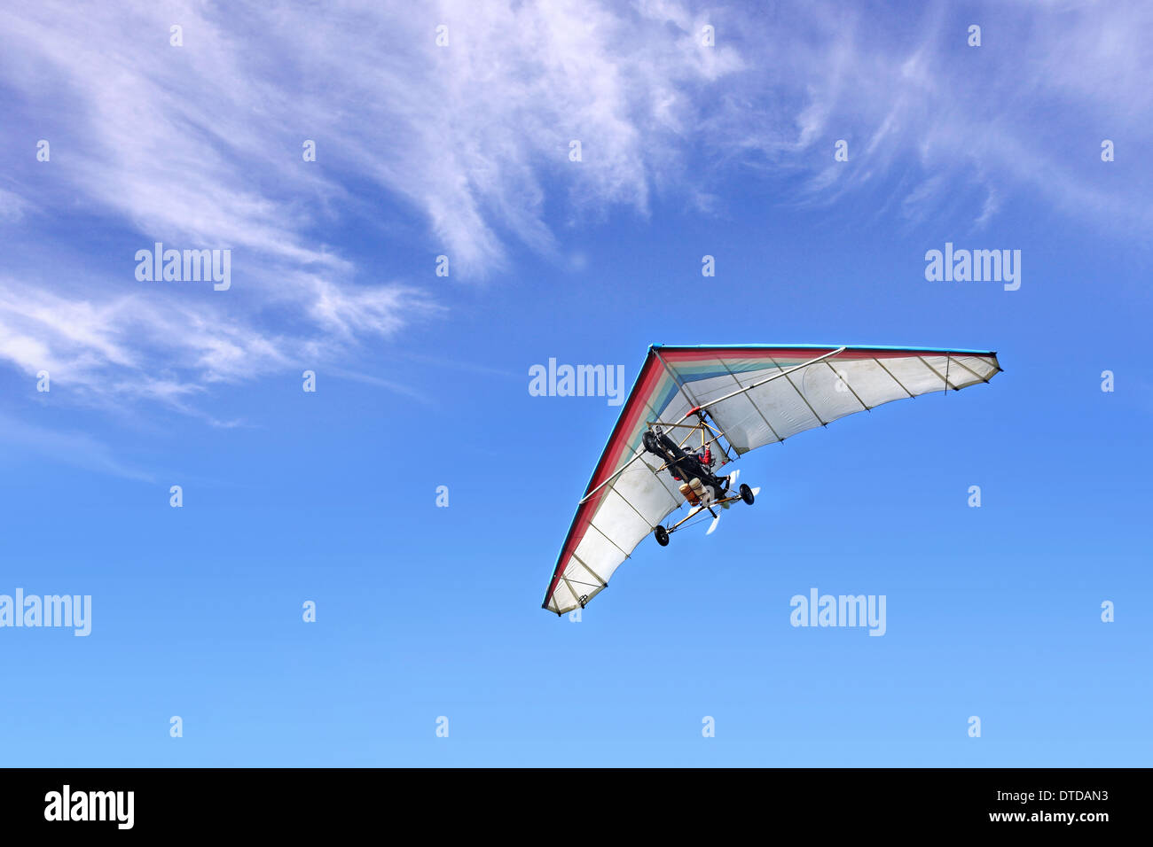 Deltaplane motorisé Banque de photographies et d’images à haute ...