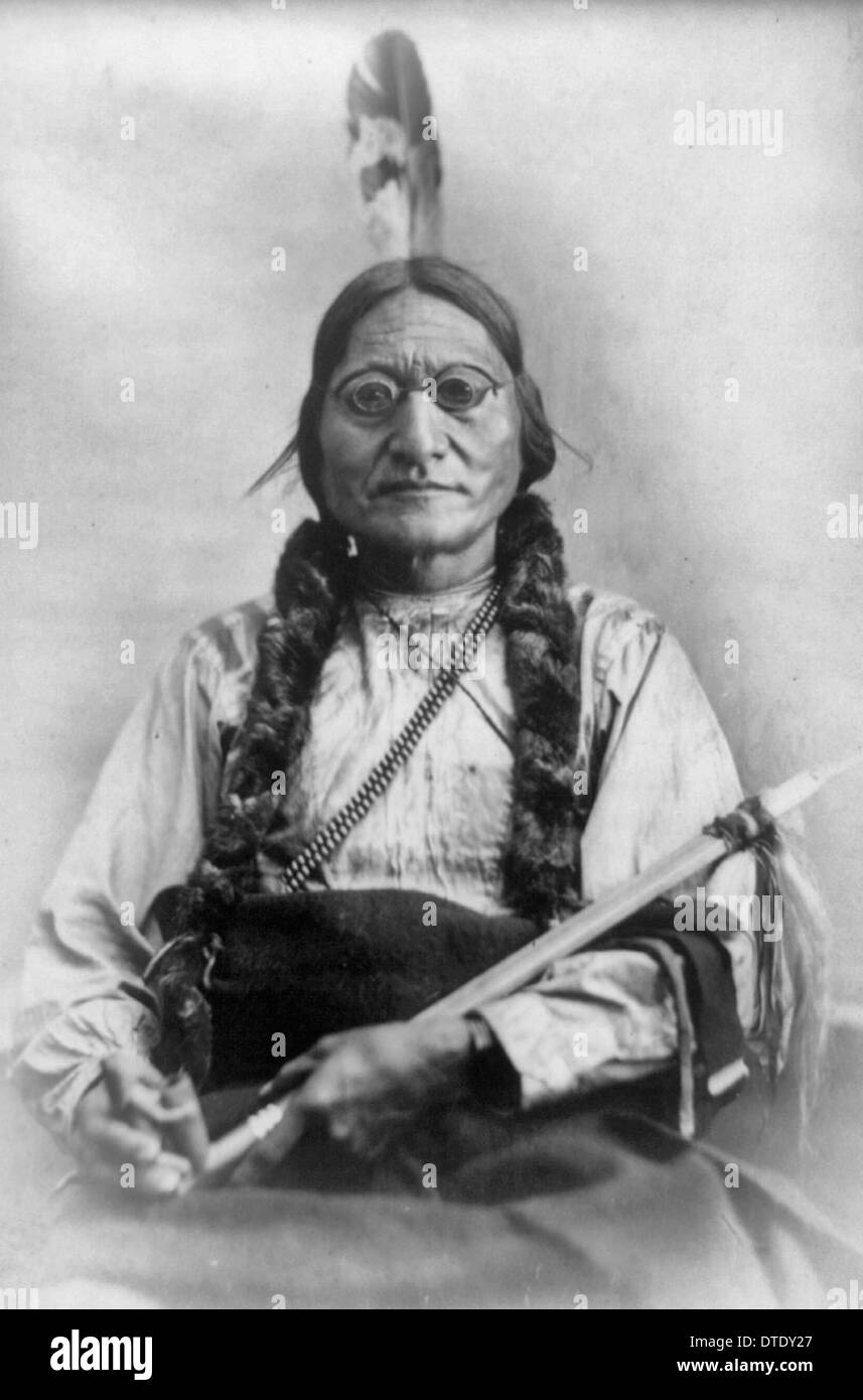 Sitting bull indian chief Banque de photographies et d’images à haute ...