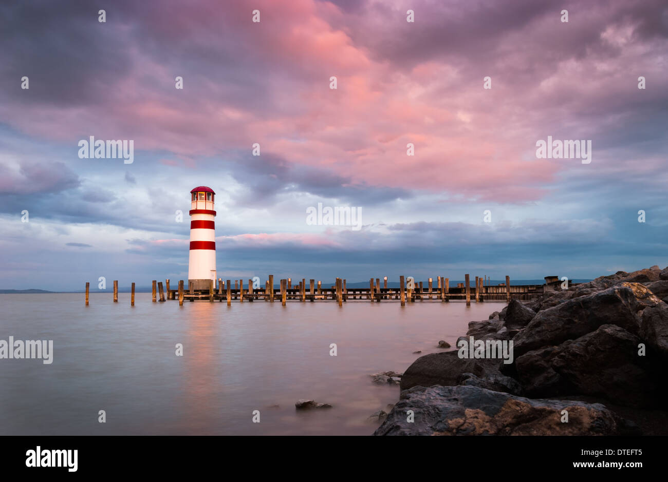 Phare au lac de neusiedl lac de neusiedl Banque de photographies et d ...