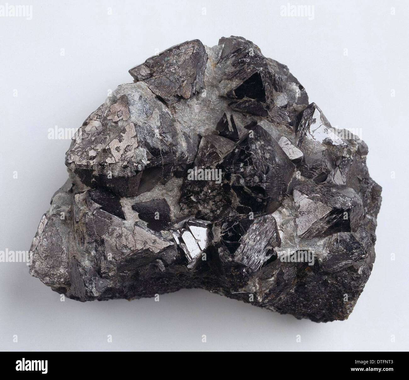 Magnetite and mineral Banque de photographies et d’images à haute ...