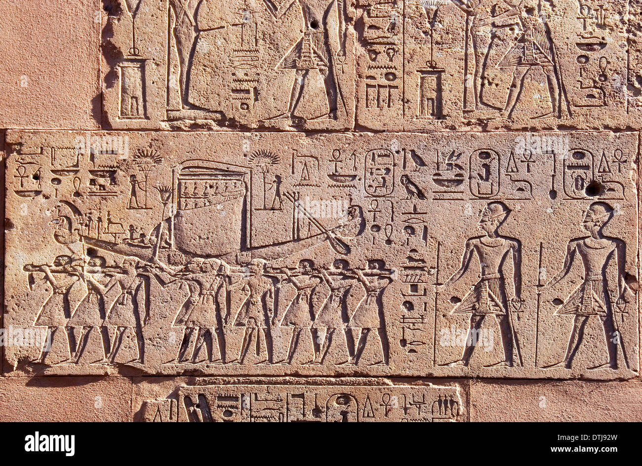 Chapelle rouge Banque de photographies et d’images à haute résolution ...