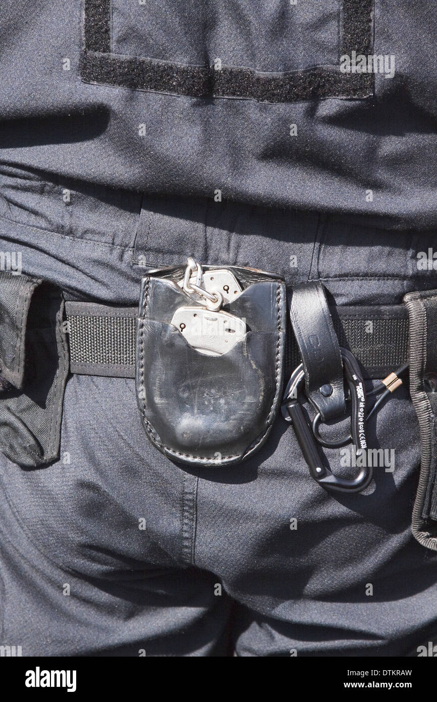 Ceinture de menottes Banque de photographies et d’images à haute ...