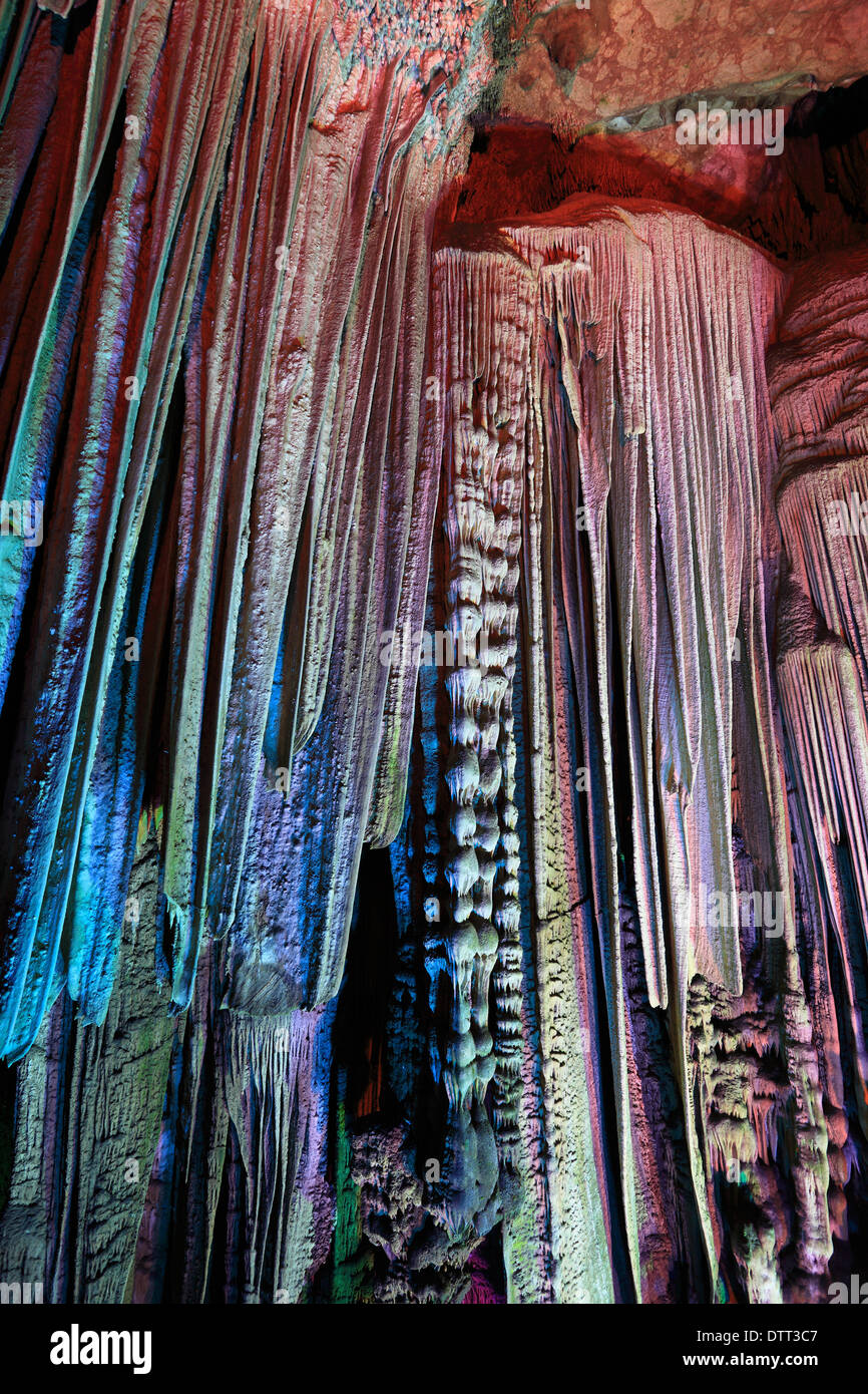 Grotte stalactites grotte intérieure Banque de photographies et d ...