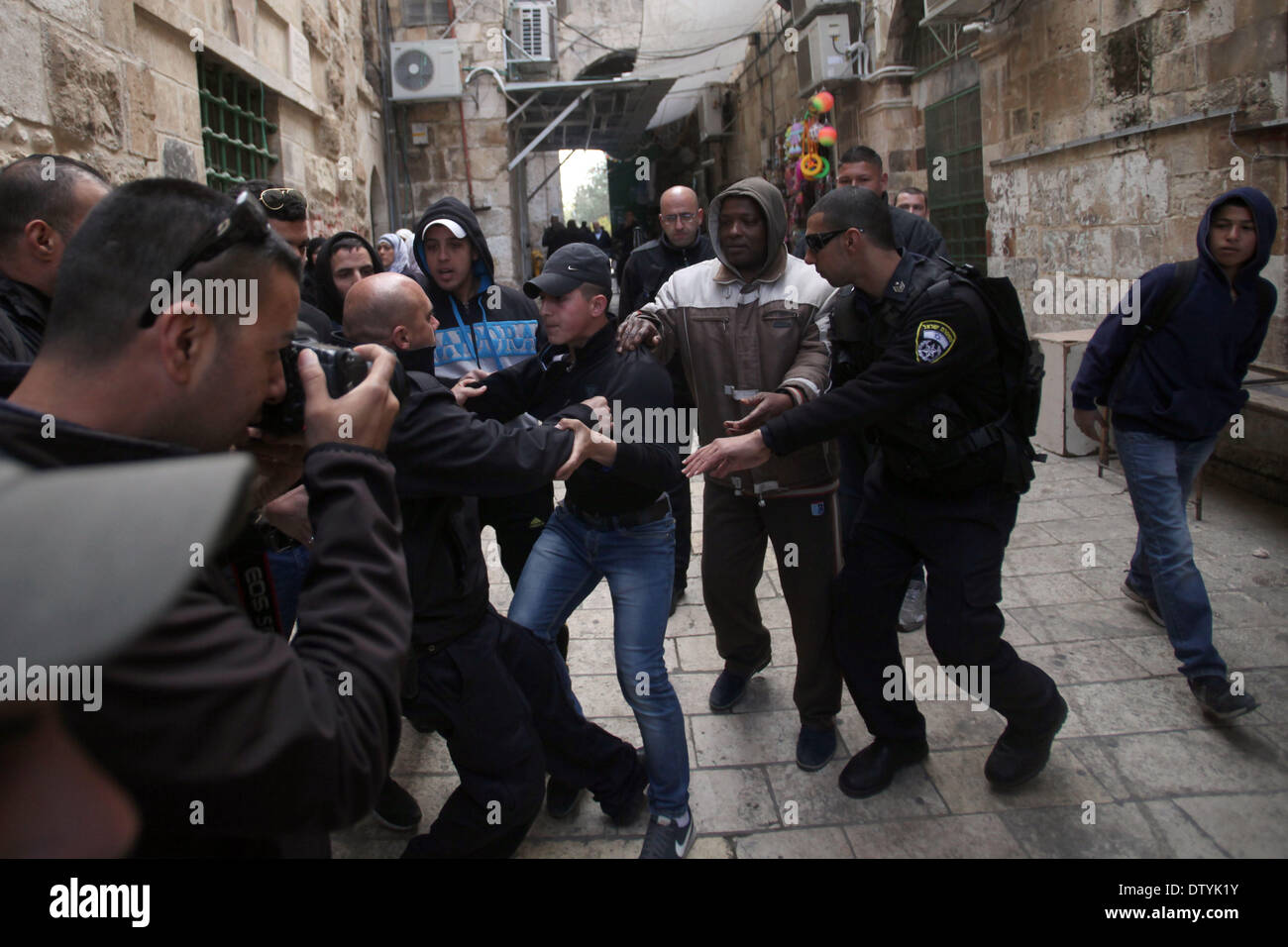 Jérusalem, territoire palestinien. Feb 25, 2014. Les hommes ...