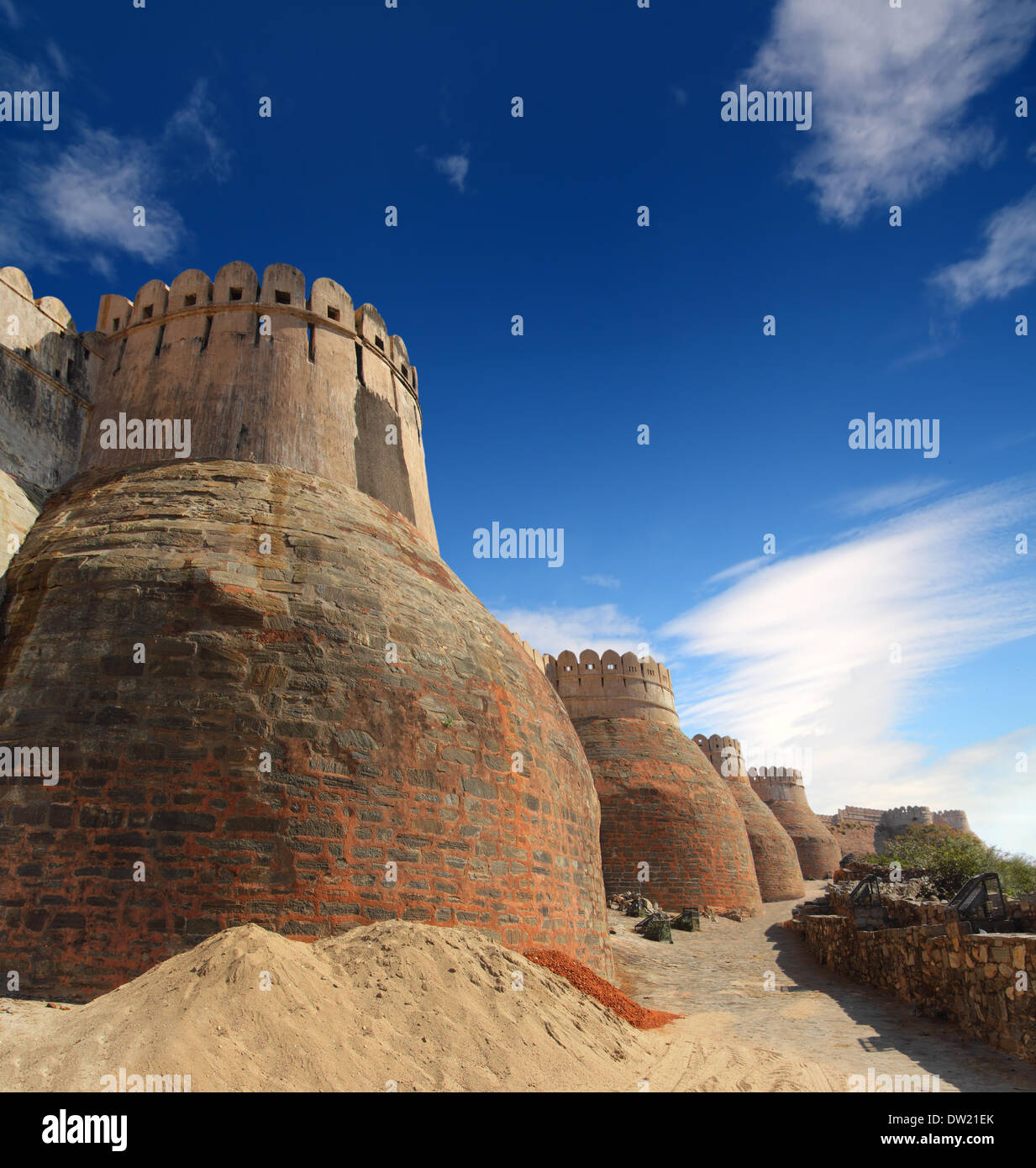 Kumbhalgarh fort Banque de photographies et d’images à haute résolution ...