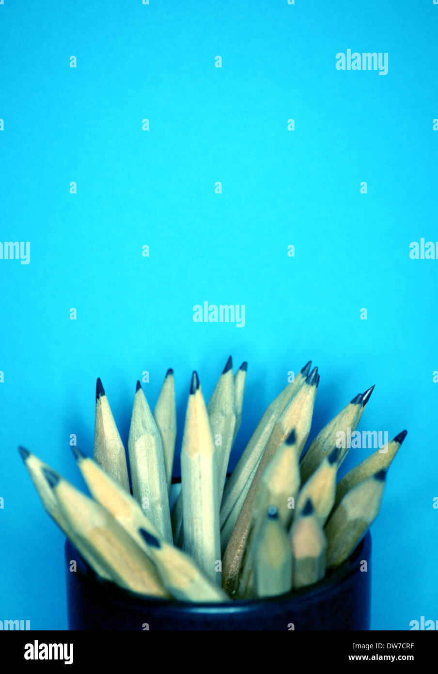 Pot of crayons Banque de photographies et d’images à haute résolution ...