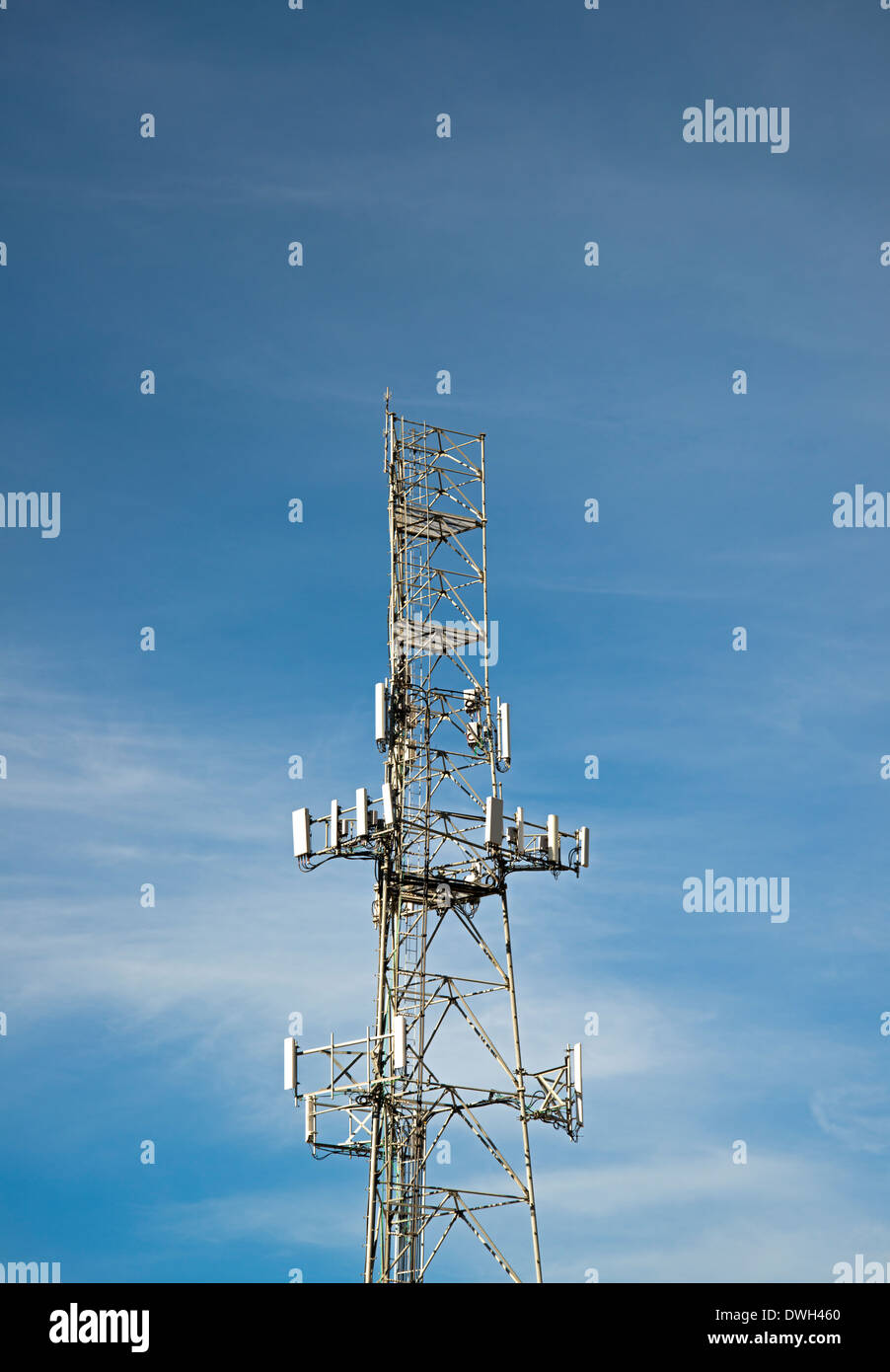 Antenne relais Banque de photographies et d’images à haute résolution ...