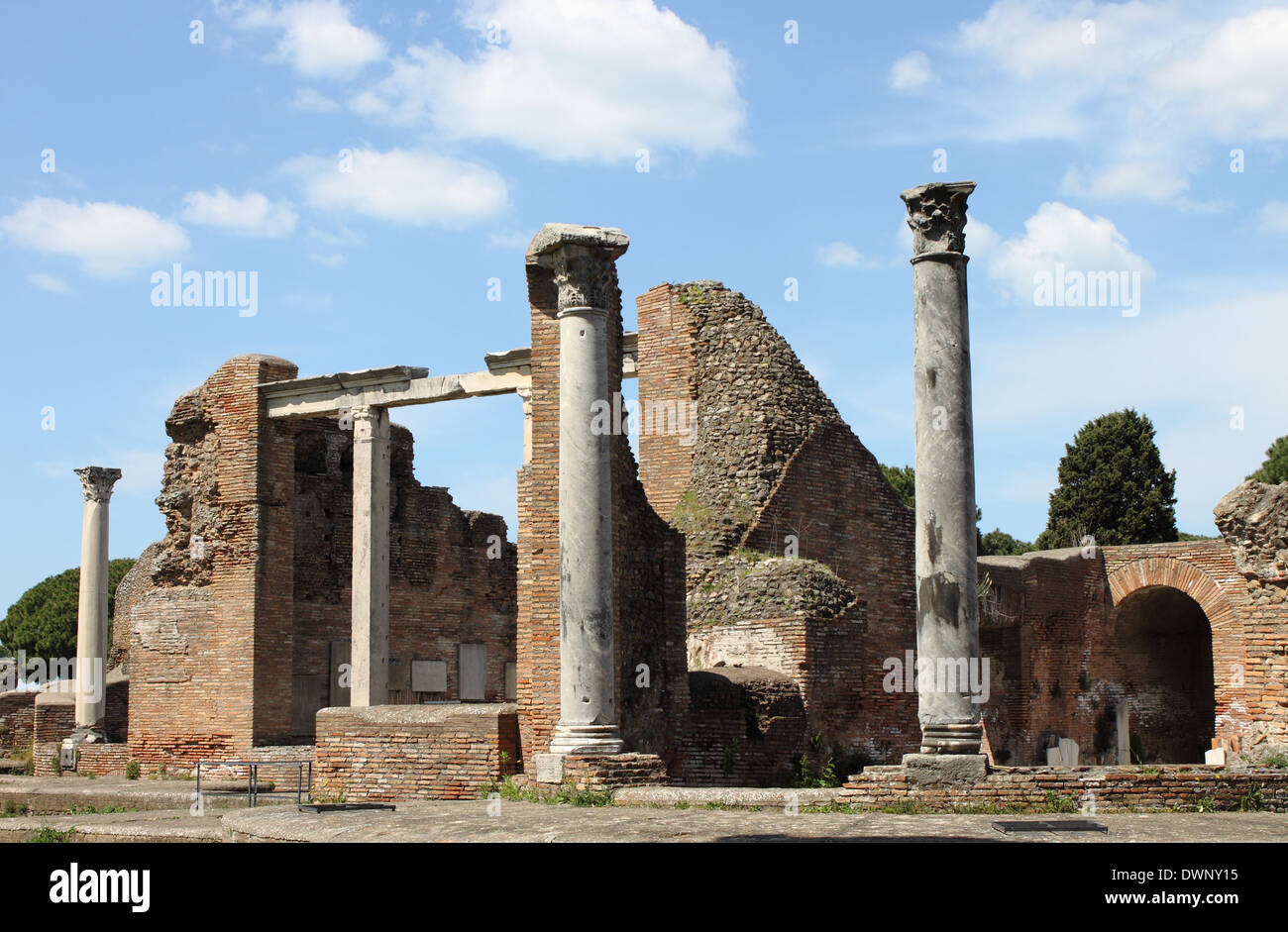 Vieilles ruines du temple Banque de photographies et d’images à haute ...