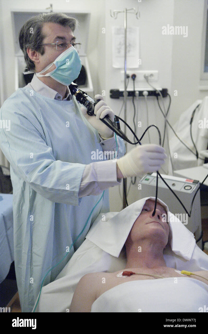 Bronchial endoscopy Banque de photographies et d’images à haute ...