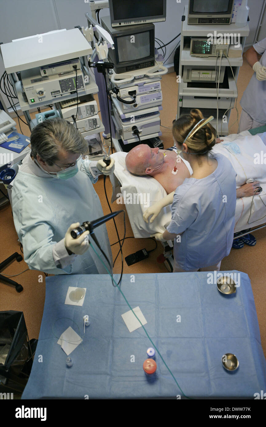 Bronchial endoscopy Banque de photographies et d’images à haute ...