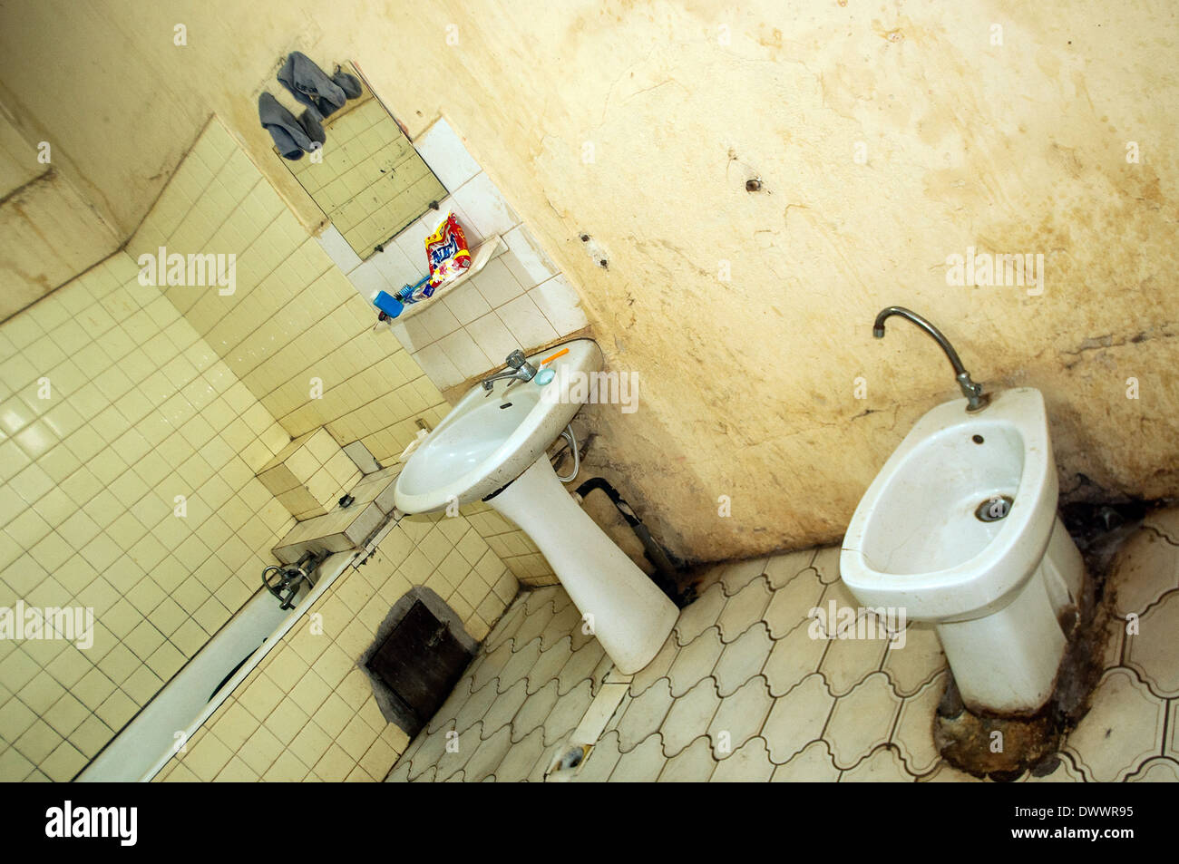 Toilette africaine Banque de photographies et d’images à haute ...