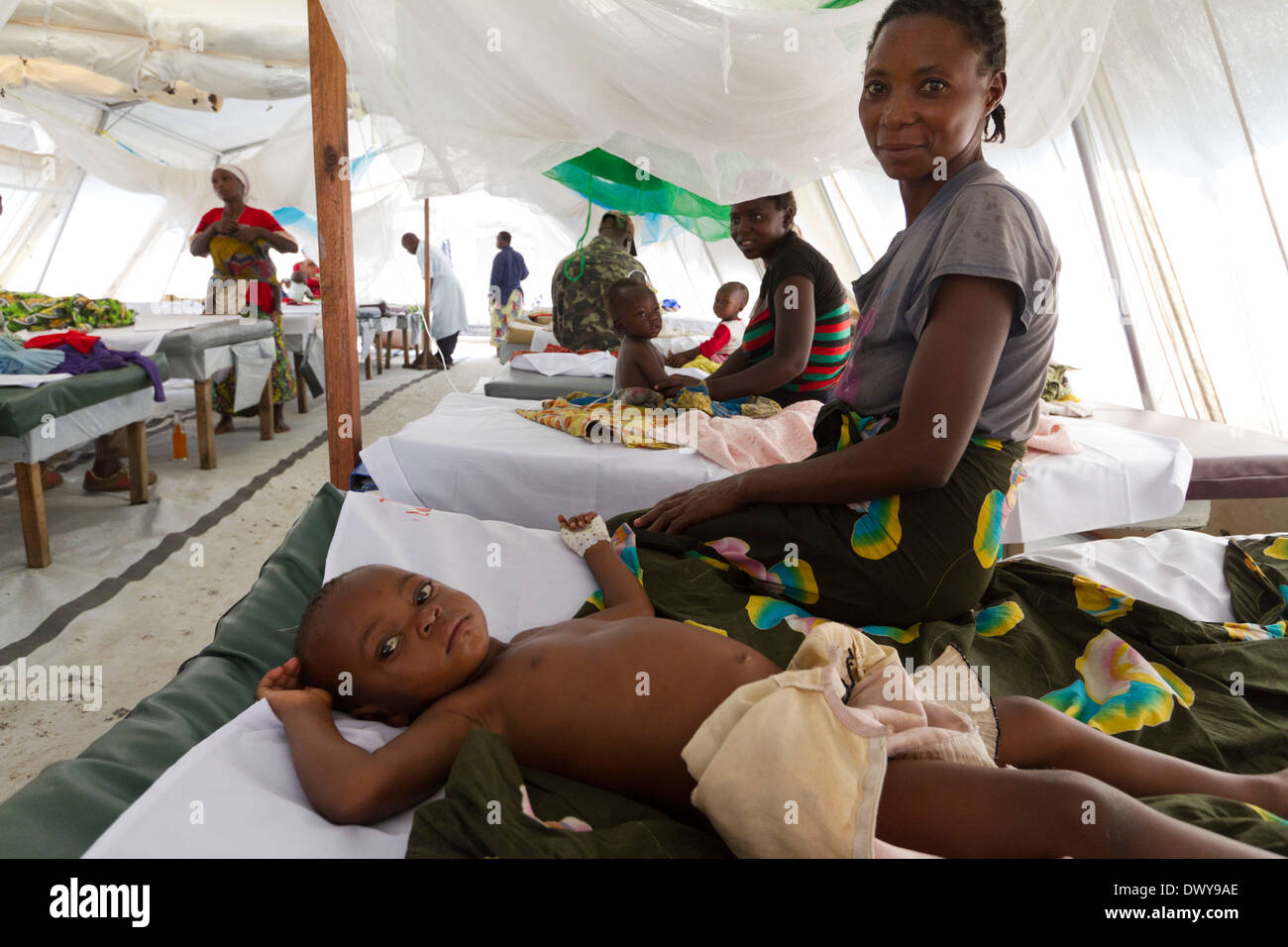 Les soins pédiatriques à l'hôpital de MSF à Rutshuru, Nord Kiwu ,,RDC ...