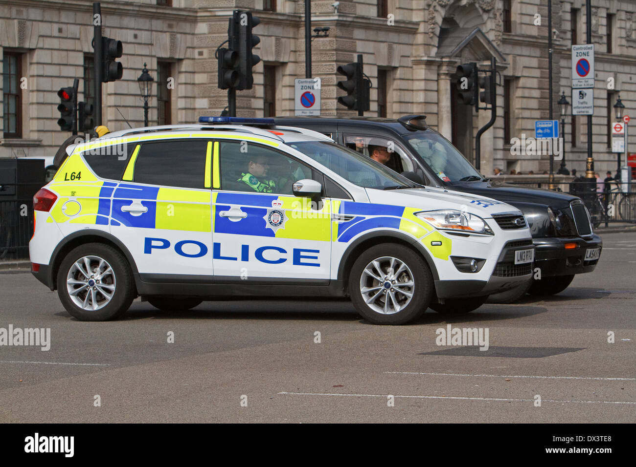 Ford kuga police car Banque de photographies et d’images à haute ...