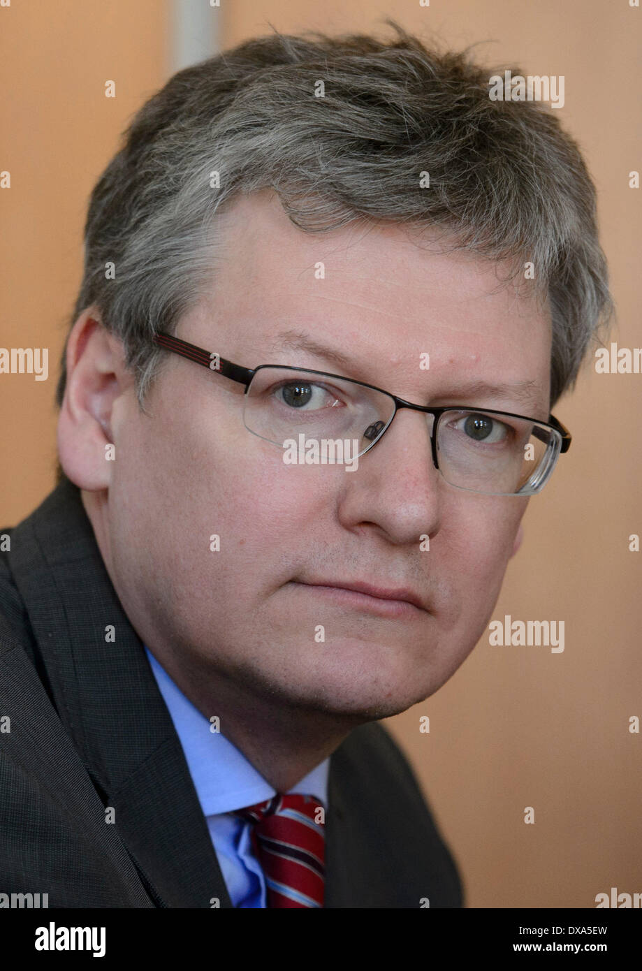 Laszlo andor Banque de photographies et d’images à haute résolution - Alamy