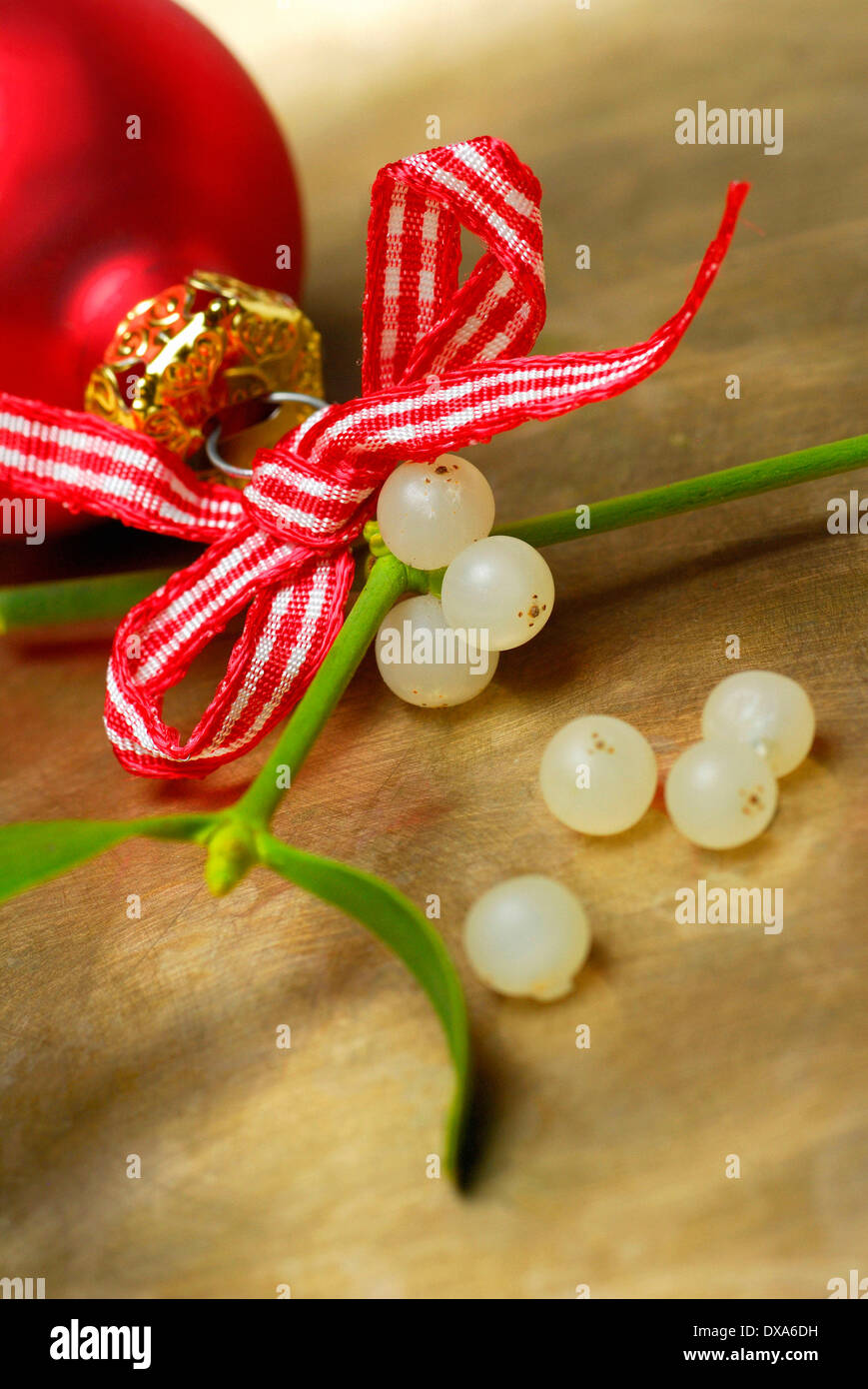 Boule de gui Banque de photographies et d’images à haute résolution - Alamy