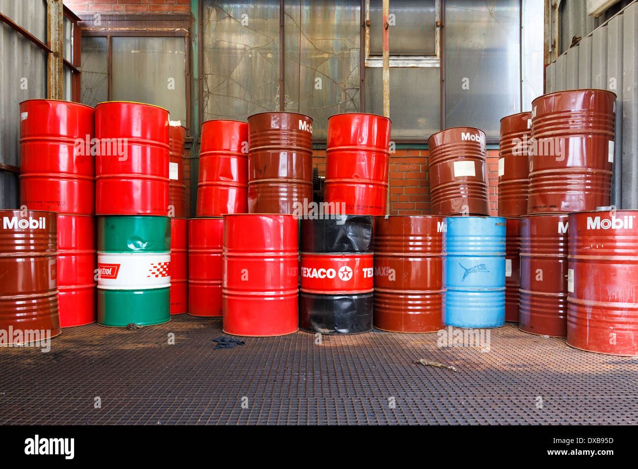 Barils de gaz Banque de photographies et d’images à haute résolution ...