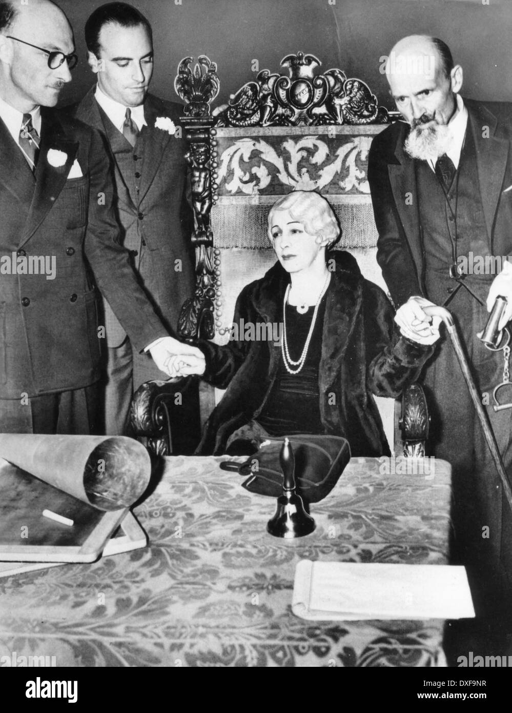 Harry et bess houdini Banque de photographies et d’images à haute ...