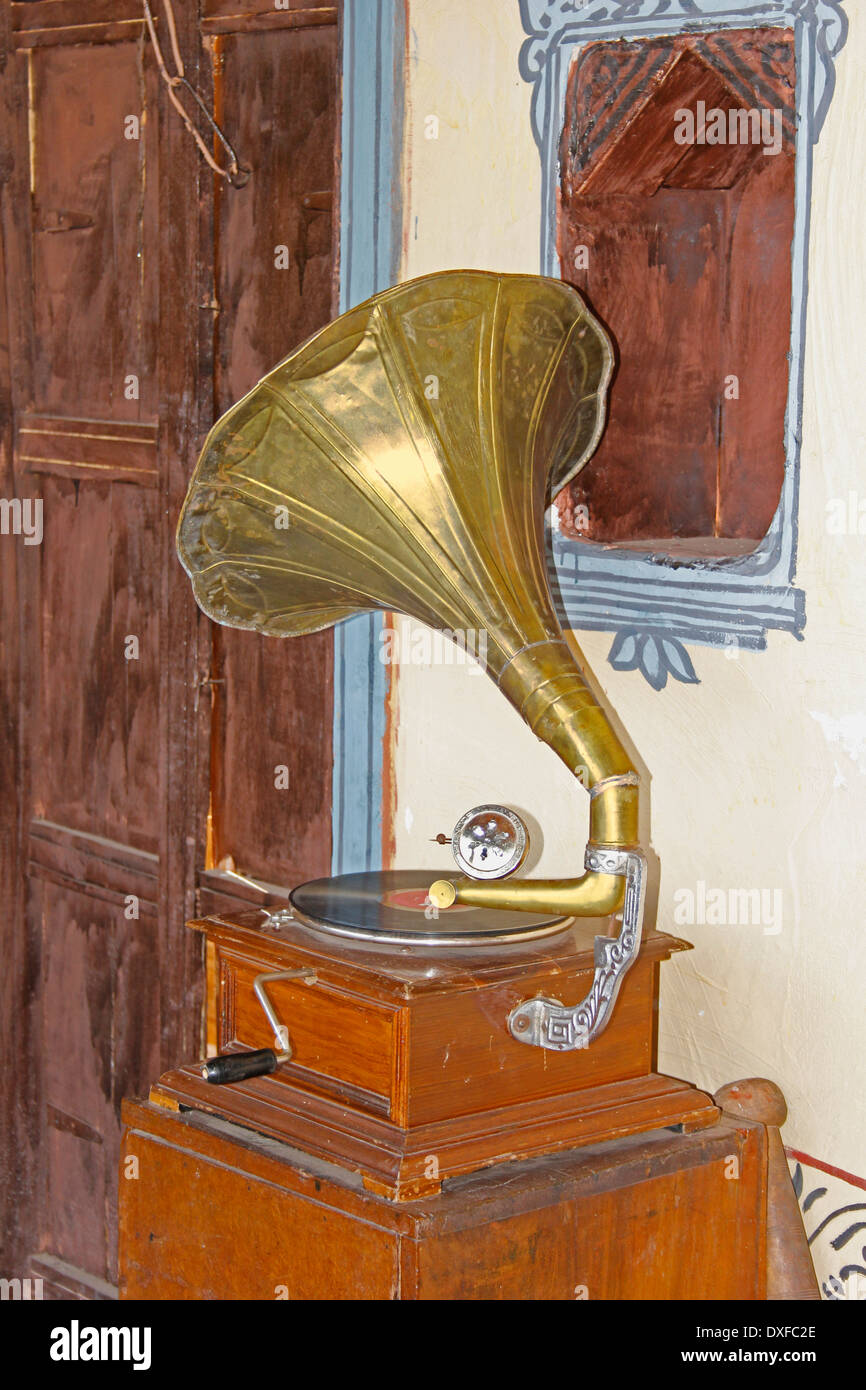 Ancien tourne disque Banque de photographies et d’images à haute ...