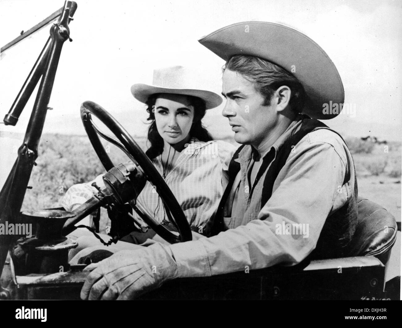 James dean and elizabeth taylor Banque de photographies et d’images à ...