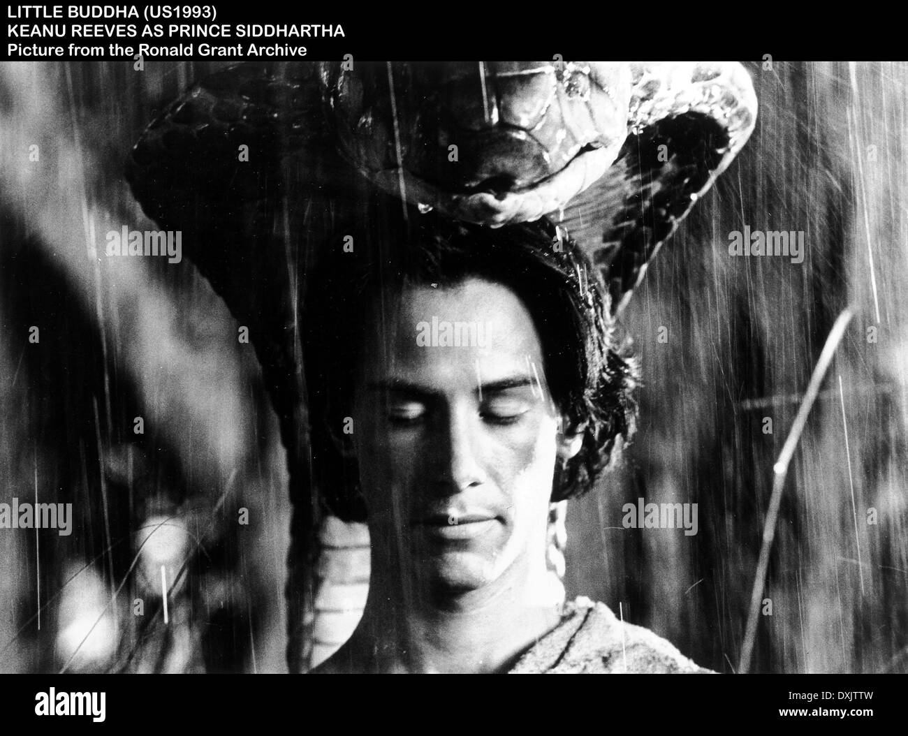 Little buddha keanu reeves Banque d'images noir et blanc - Alamy