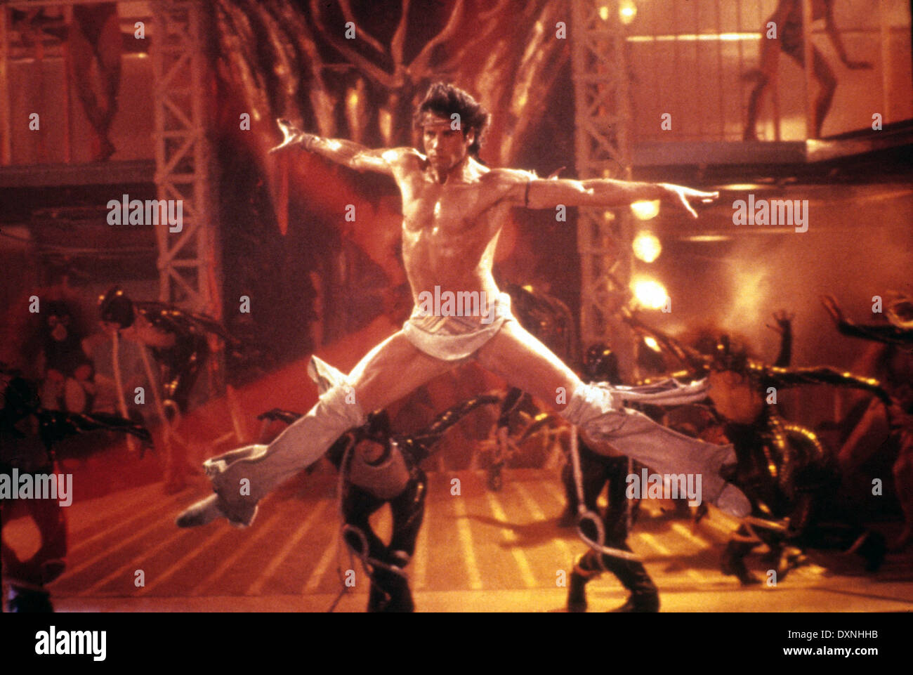 Staying alive 1983 john travolta Banque de photographies et d’images à ...