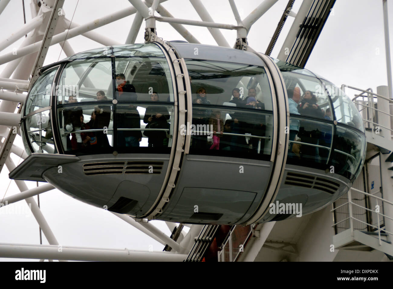 Inside london eye Banque de photographies et d’images à haute ...