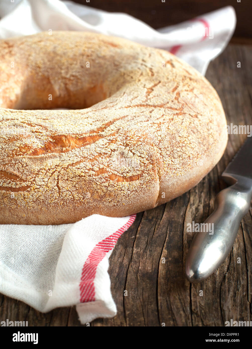 Pain rond Banque de photographies et d’images à haute résolution - Alamy